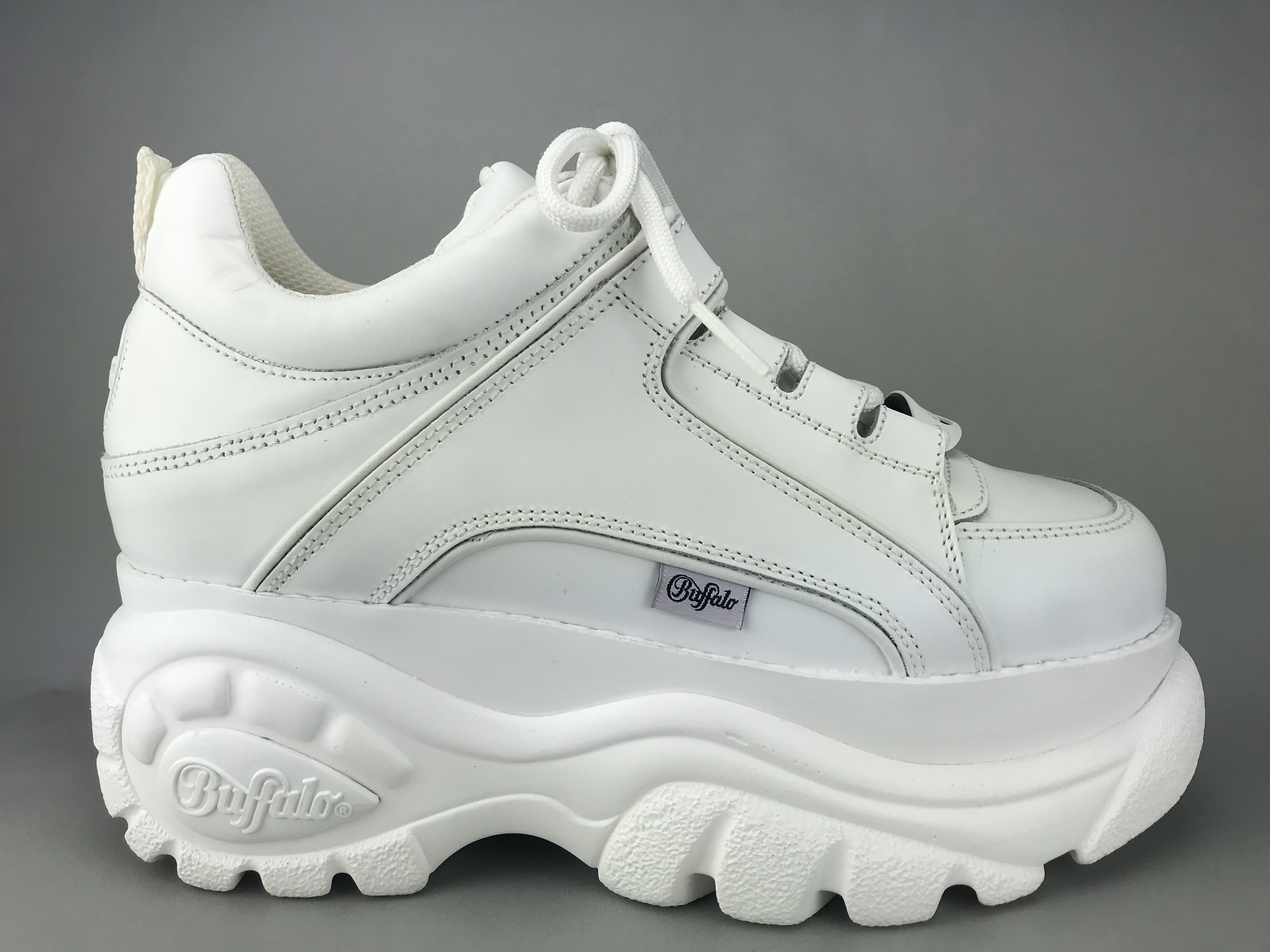 Buffalo sko - hvid - DAME - zjoos-hjoerring.dk